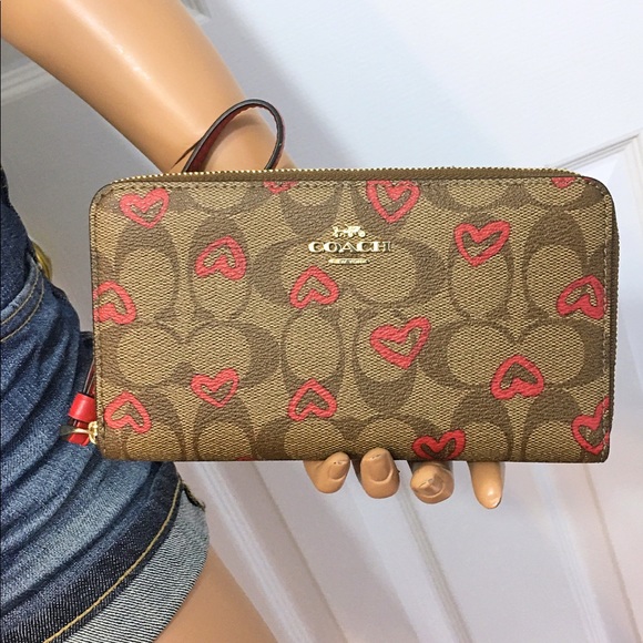 Coach | Bags | Coach Heart Wristlet Wallet Phone Case Bag Nwt | Poshmark